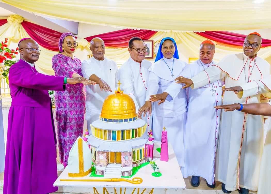 CBCN ORLU 2022: GOV. UZODIMMA, IMO FIRST LADY – H.E. CHIOMA UZODIMMA ...