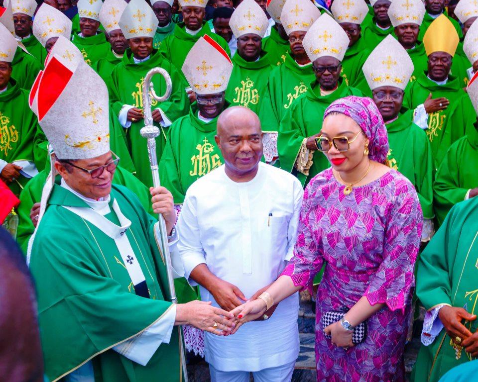 CBCN ORLU 2022: GOV. UZODIMMA, IMO FIRST LADY – H.E. CHIOMA UZODIMMA ...